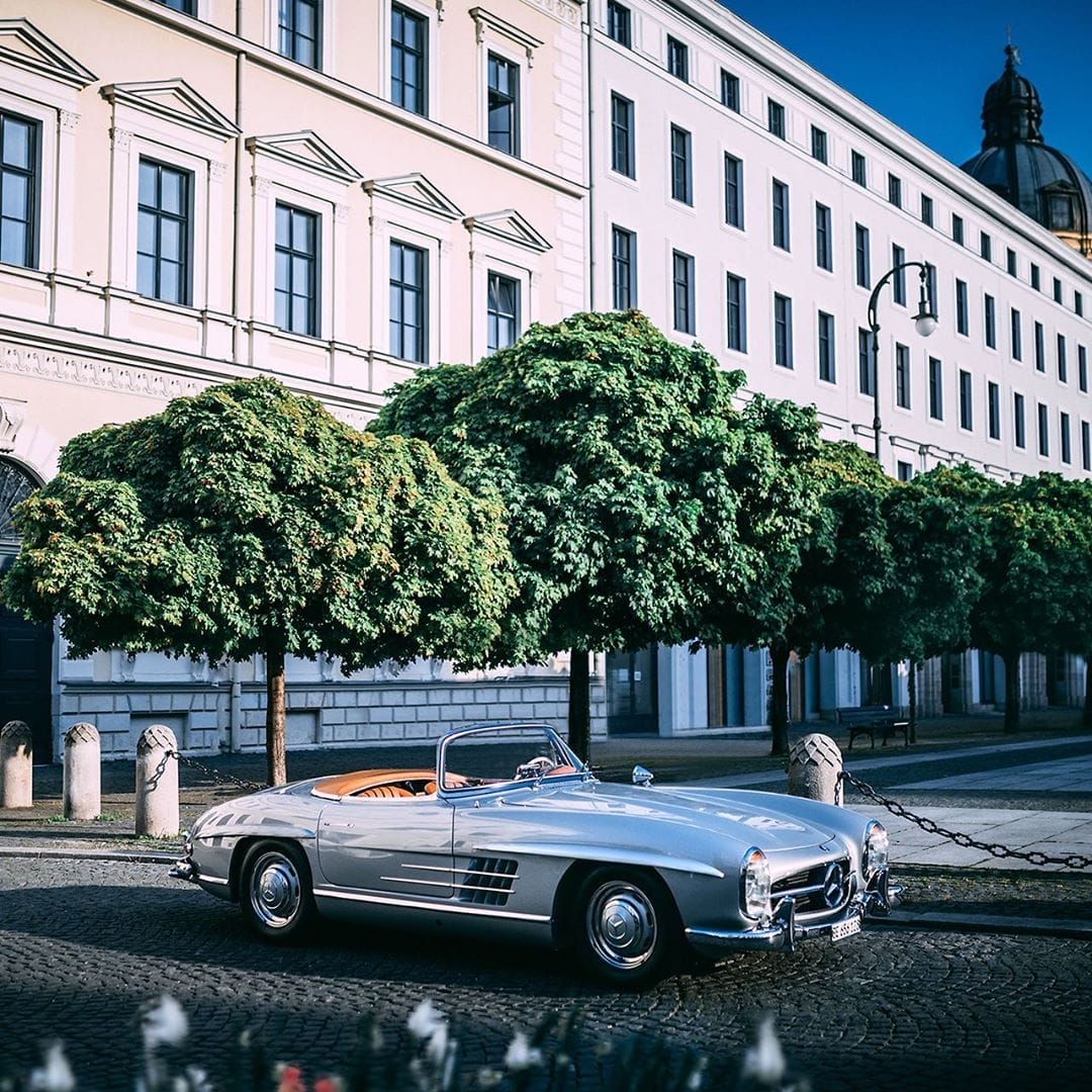 Duitse autofotograaf Stephan Bauer heeft een droombaan!