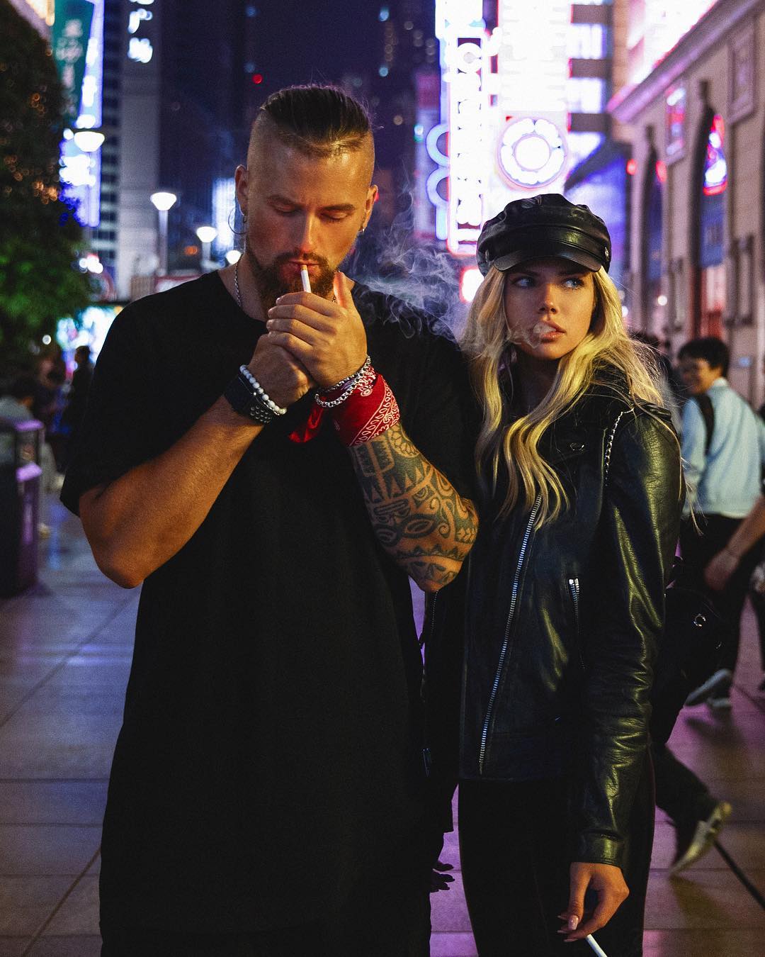 Het leven van modelfotograaf Mavrin is één om jaloers van te worden ...