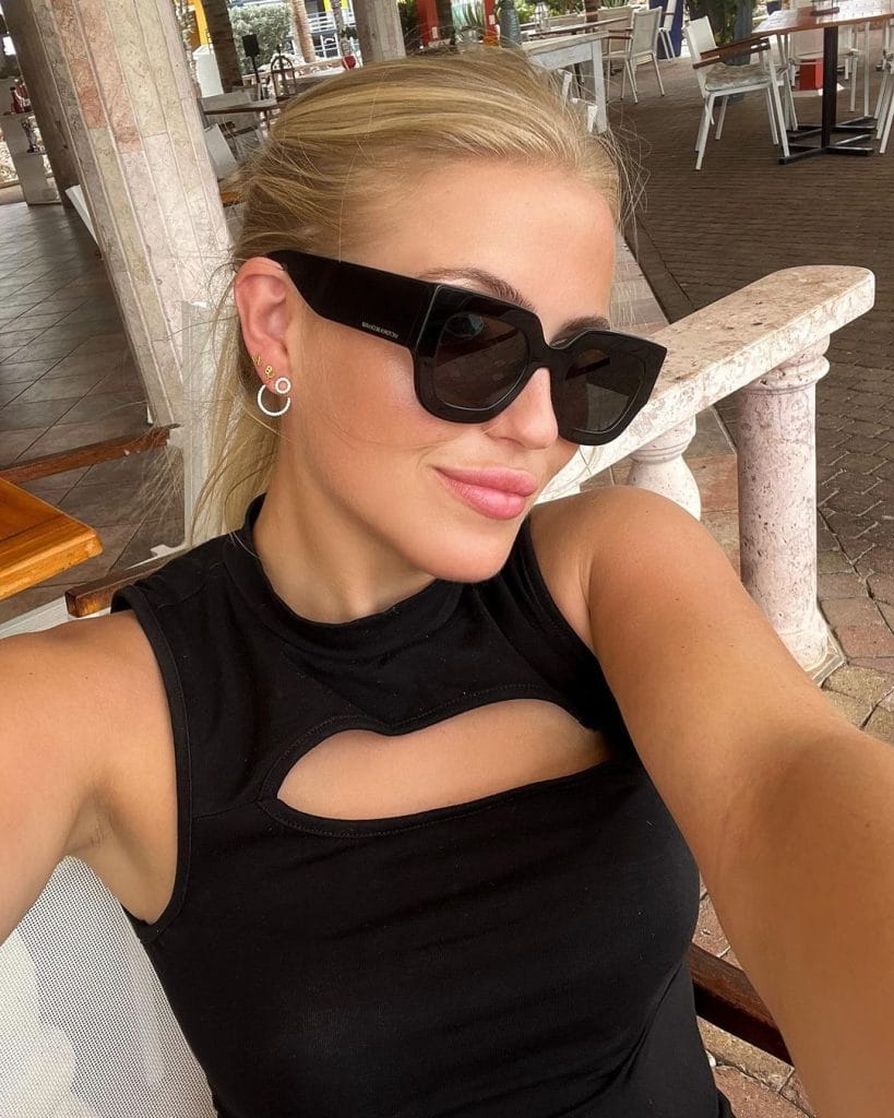 De blonde Franka Vedder is de nieuwe vriendin van held Freek Vonk!