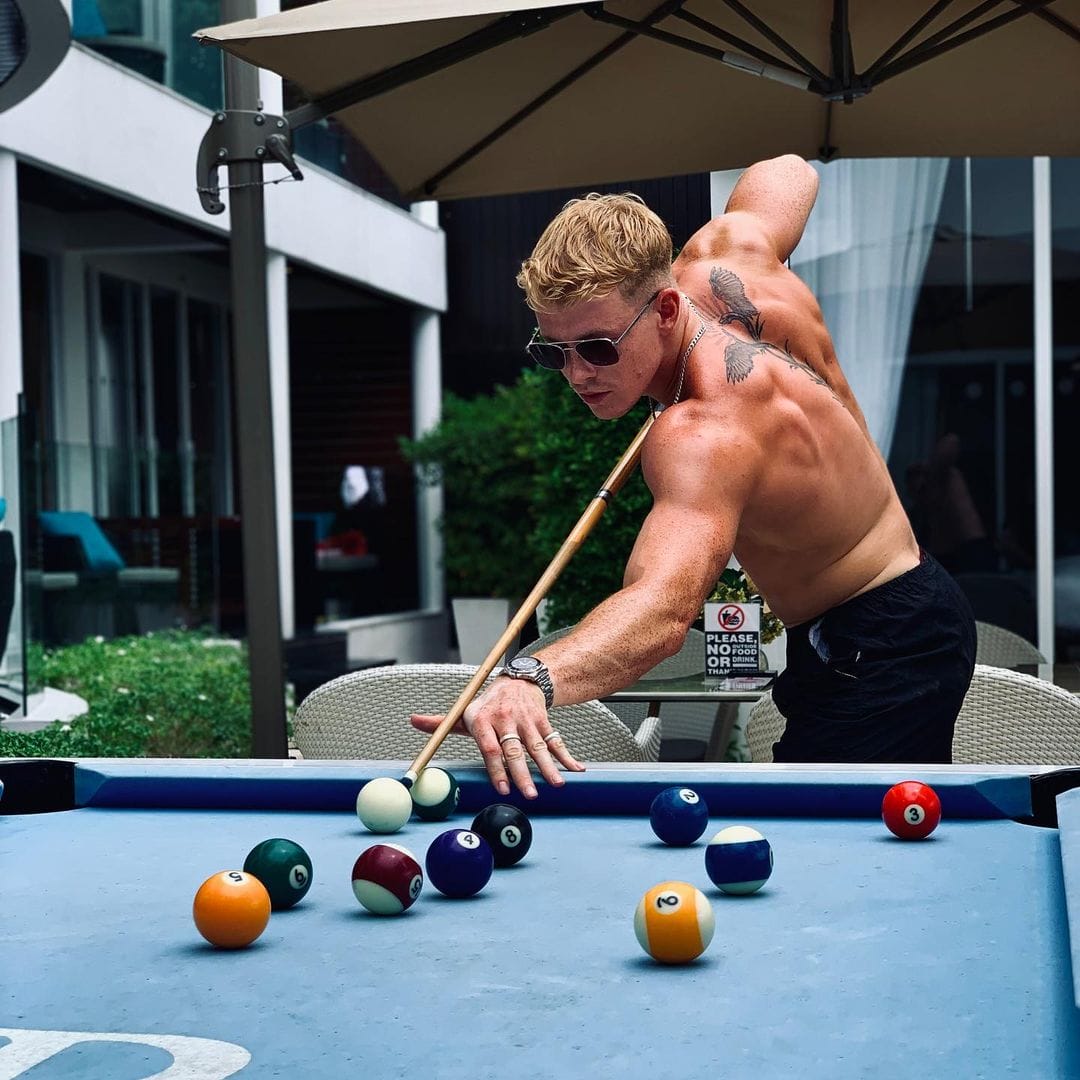 CEO of Testosterone helpt mannen om een eindbaas te worden!